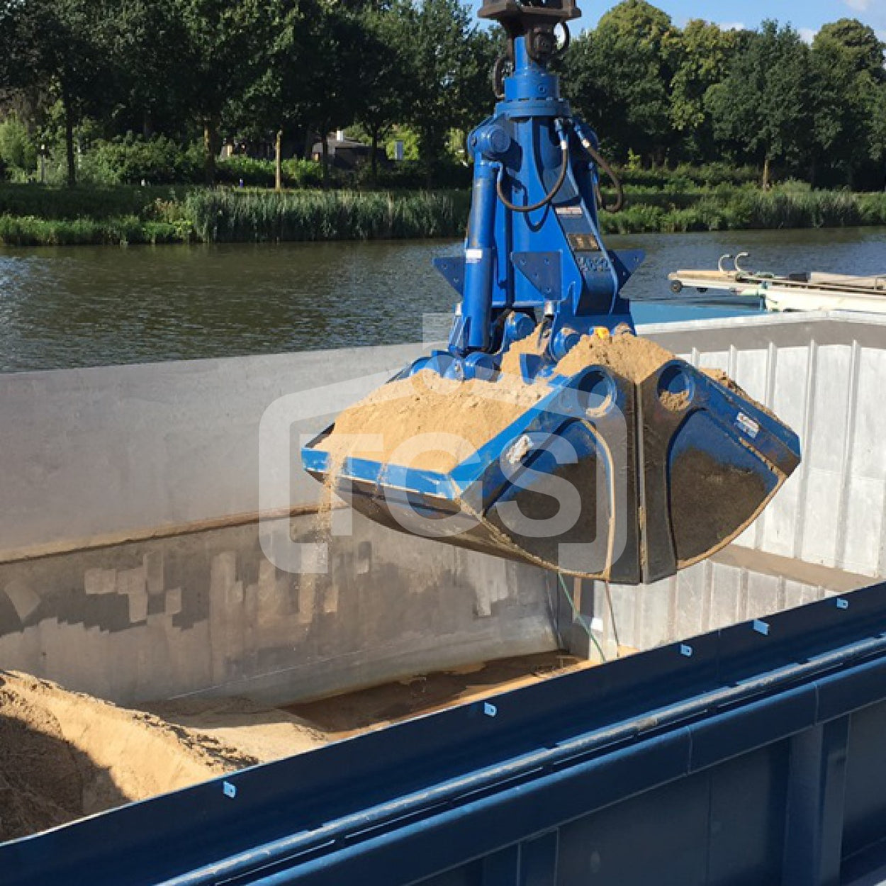 Clam Shell Buckets – Process Equipment